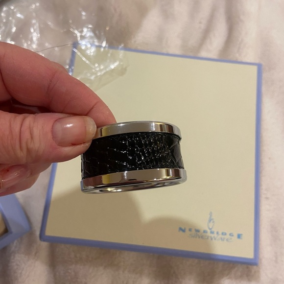 Newbridge Silverware | Dining | Newbridge Silverware Napkin Rings ...